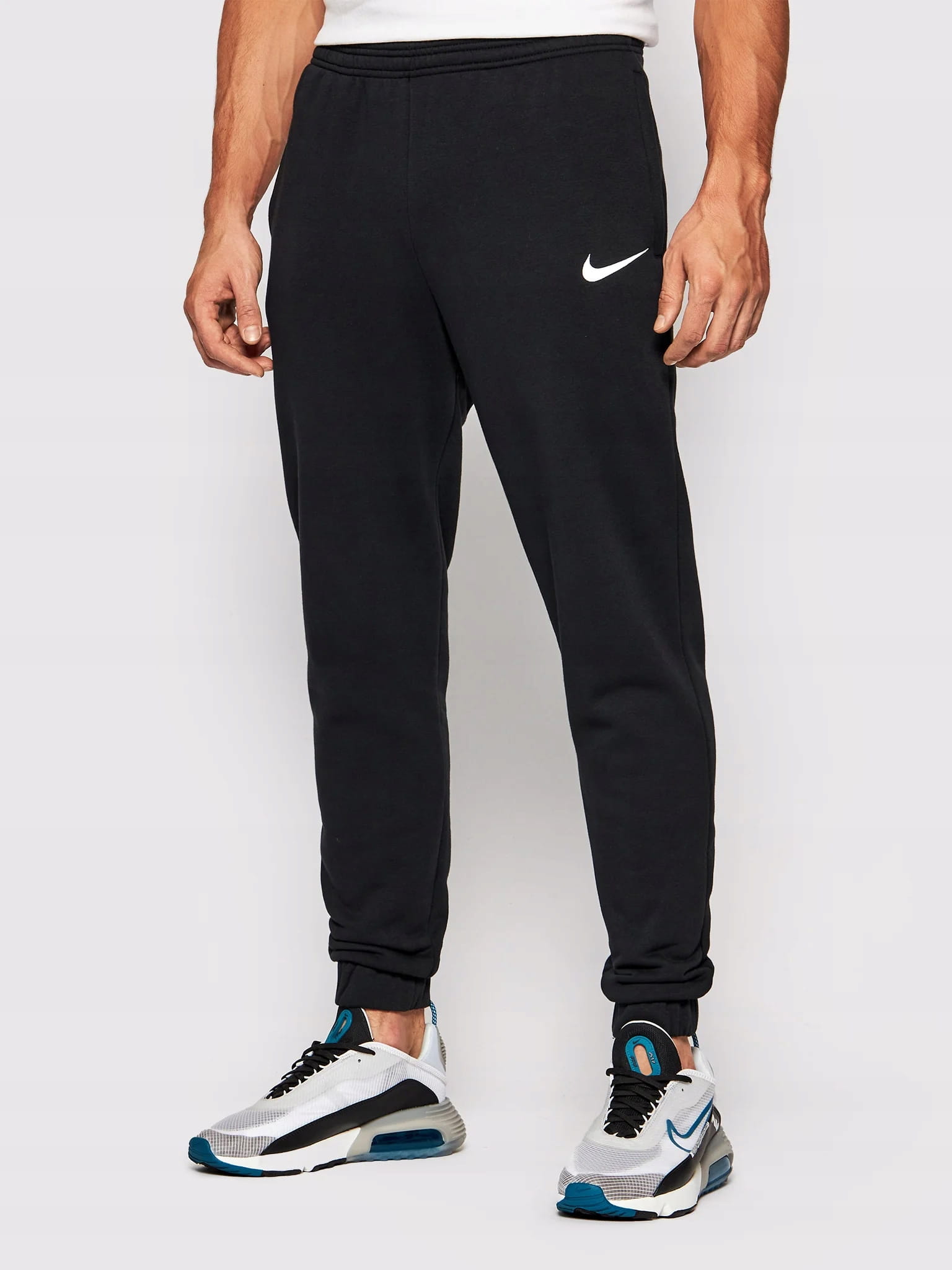 Nike spodnie dresowe męskie joggery CW6907-010 Sklep brylano